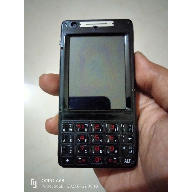 Jual Sony Ericsson P1i i Handphone Windows Bahan Original Mulus Jadul Langka Unik Imut Speaker ...