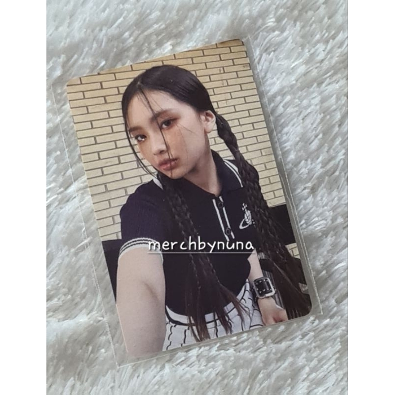 Jual Photocard Minji, Haerin, Hanni, Danielle, Hyein NewJeans Weverse Version Official (Album ...
