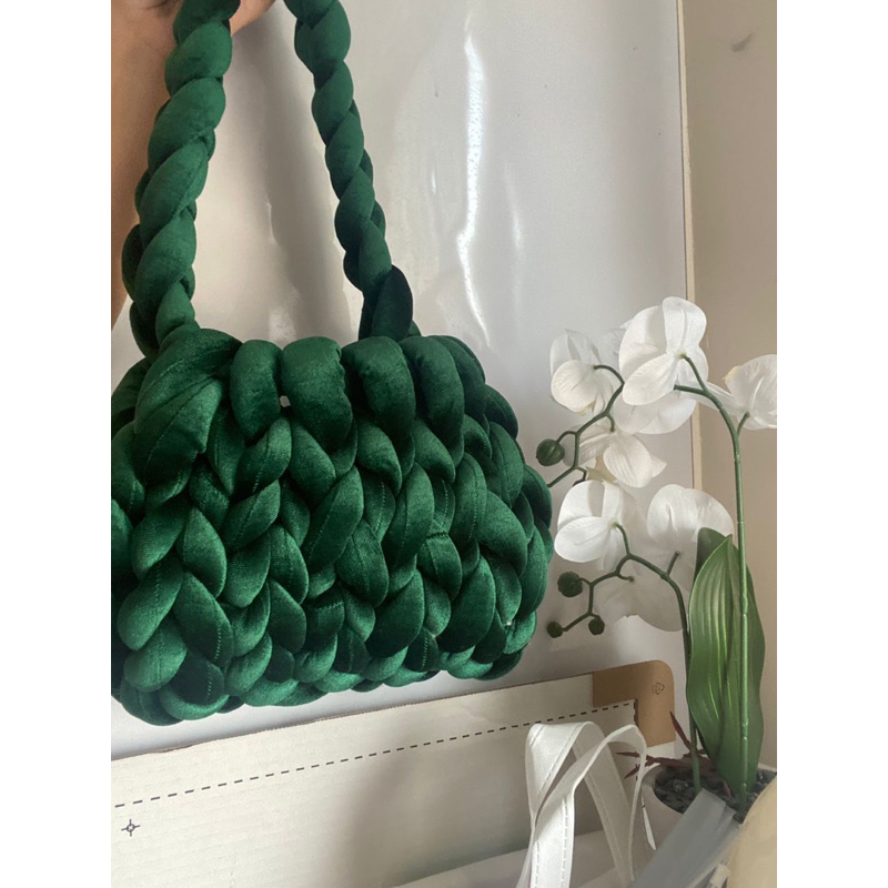 Jual Mandu bag in Emerald Green Velvet | Shopee Indonesia