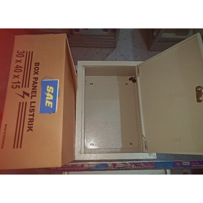 Jual Box Panel Listrik 30x40x15 Kunci Putar SAE | Shopee Indonesia