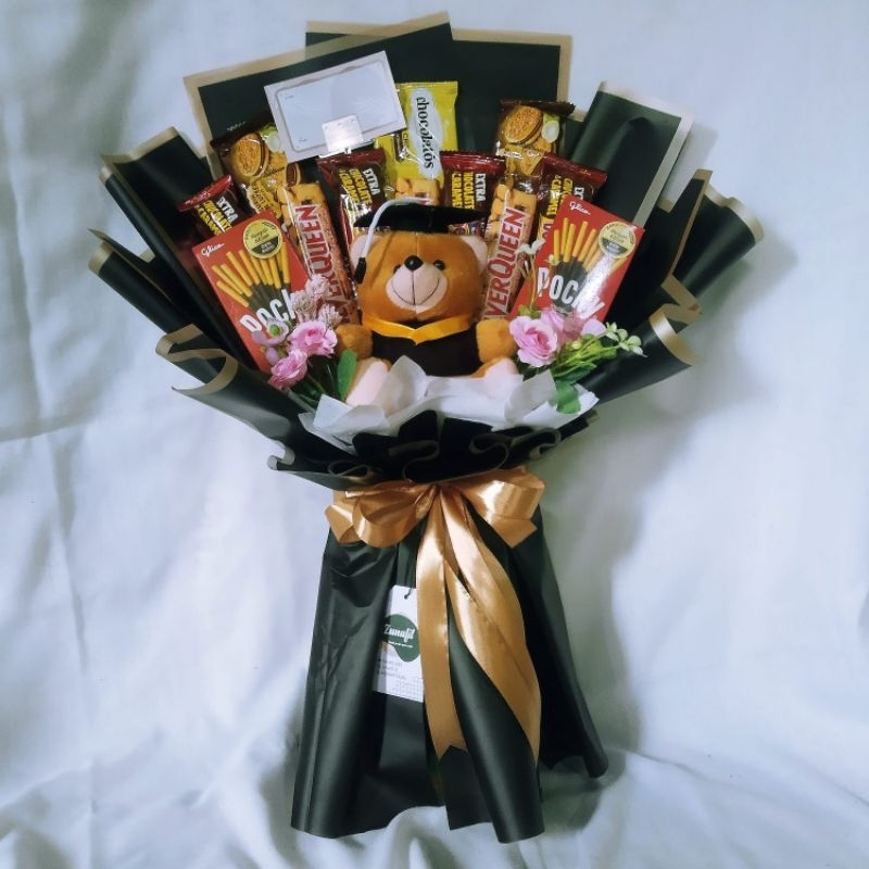 Jual Bucket snack/Bucket Wisuda/Bucket snack/Bucket boneka/Bucket ...