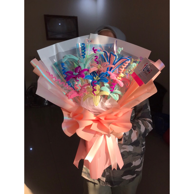 Jual Crayon XL | PIPE CLEANER FLOWERS | BUKET BUNGA KAWAT BULU | Shopee ...