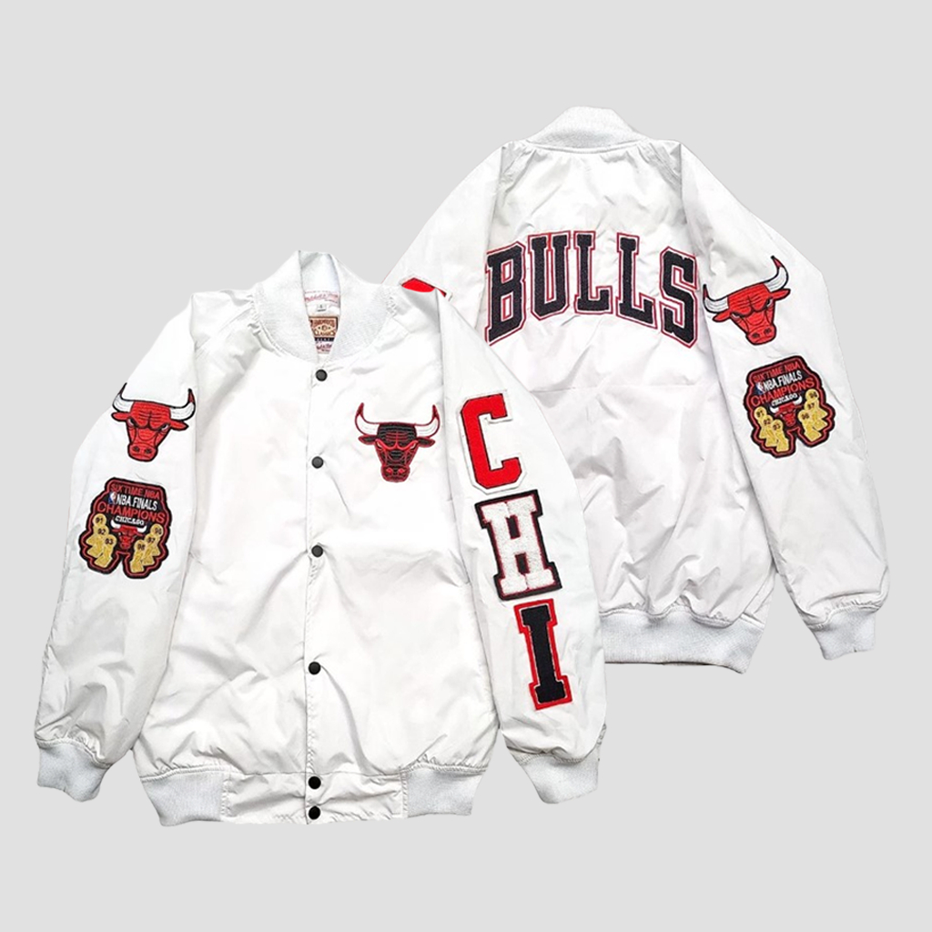 Jual JUMPSHOT Jaket Chicago Bulls White CHI Varsity Basketball NBA ...