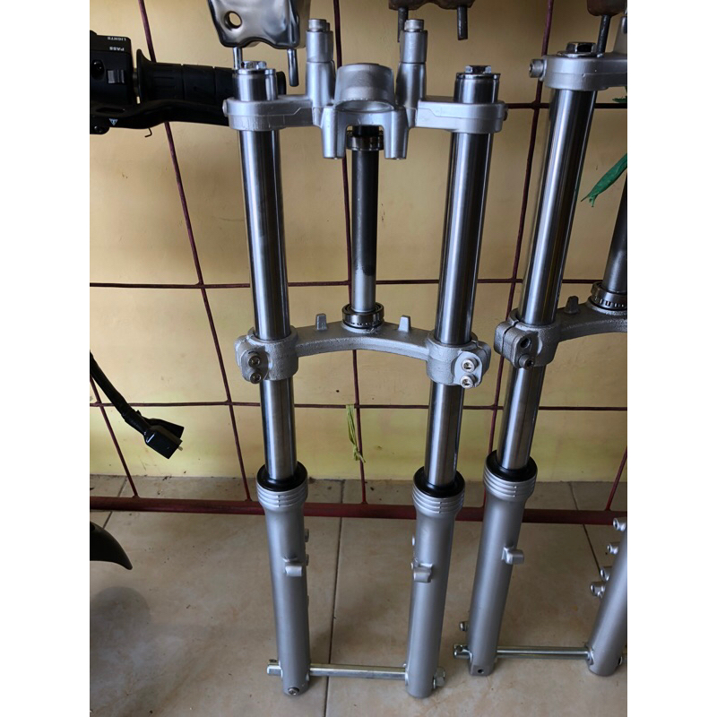 Jual shok depan ninja rr gorilla skok ninja pnp cb gl mp tiger | Shopee ...