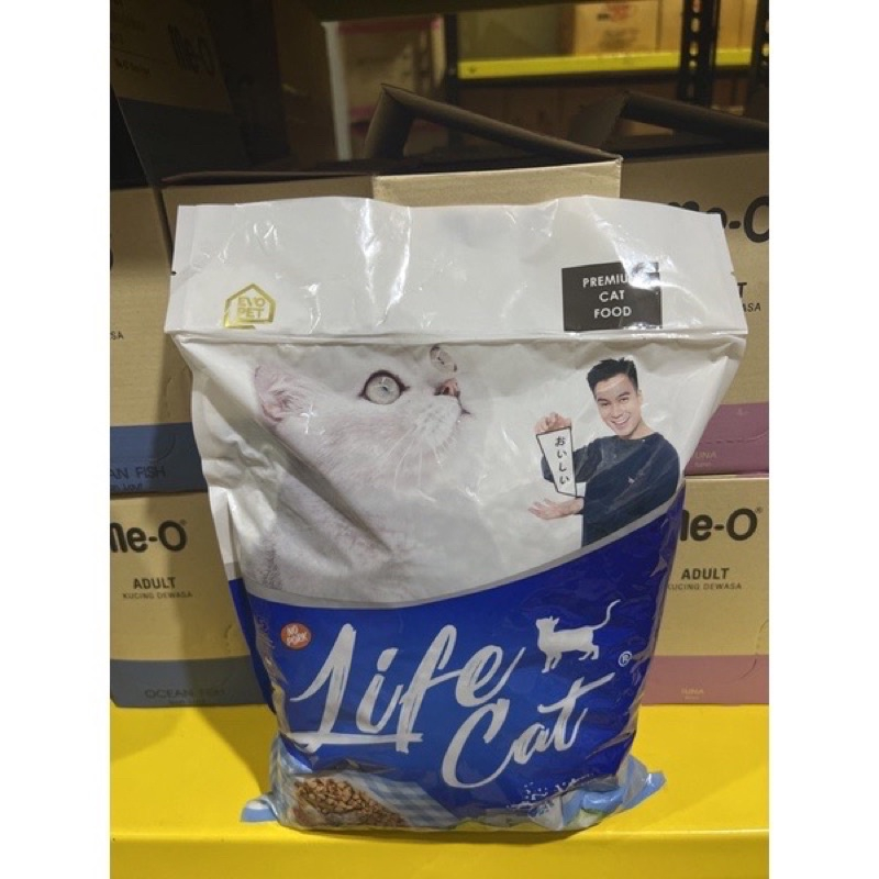Jual Lifecat life cat makanan kucing 800gr or 1kg | Shopee Indonesia
