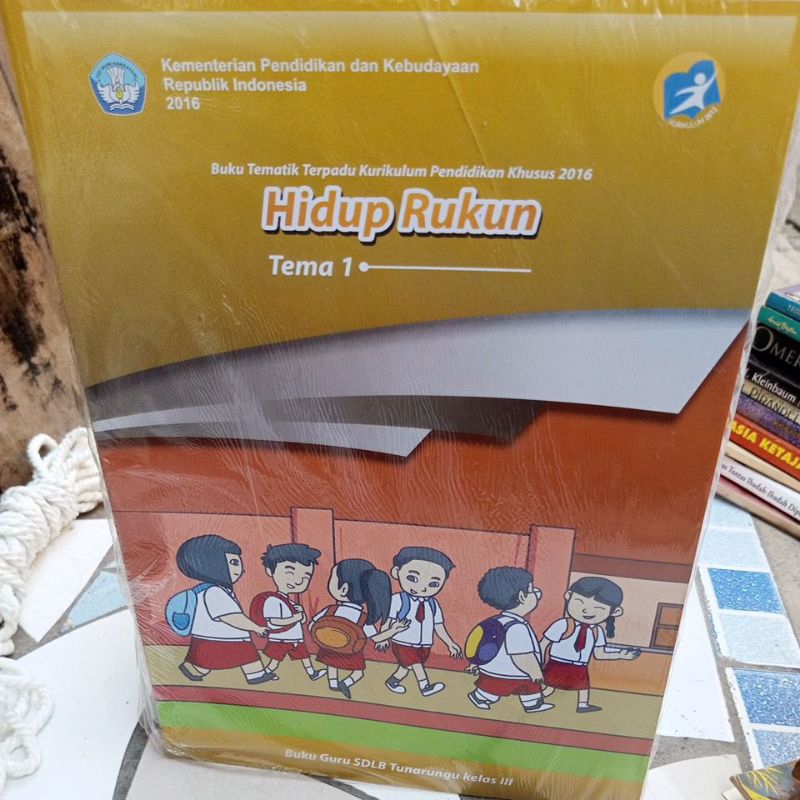 Jual BUKU ORIGINAL - SATU SET BUKU GURU SDLB TUNARUNGU UNTUK SD KELAS 3 TEMA 1-8 | Shopee Indonesia