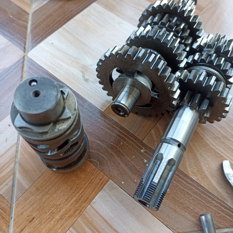 Jual gear transmisi ratio ger box rasio Suzuki thunder 250 GSX250 ...