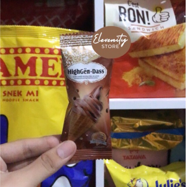 Jual YingPai HighGen Dass Chocolate Strawberry Vanila Cone Ice Cream ...