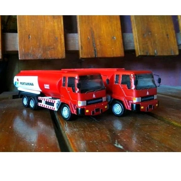 Jual Miniatur truk Fuso Pertamina Merah | Shopee Indonesia