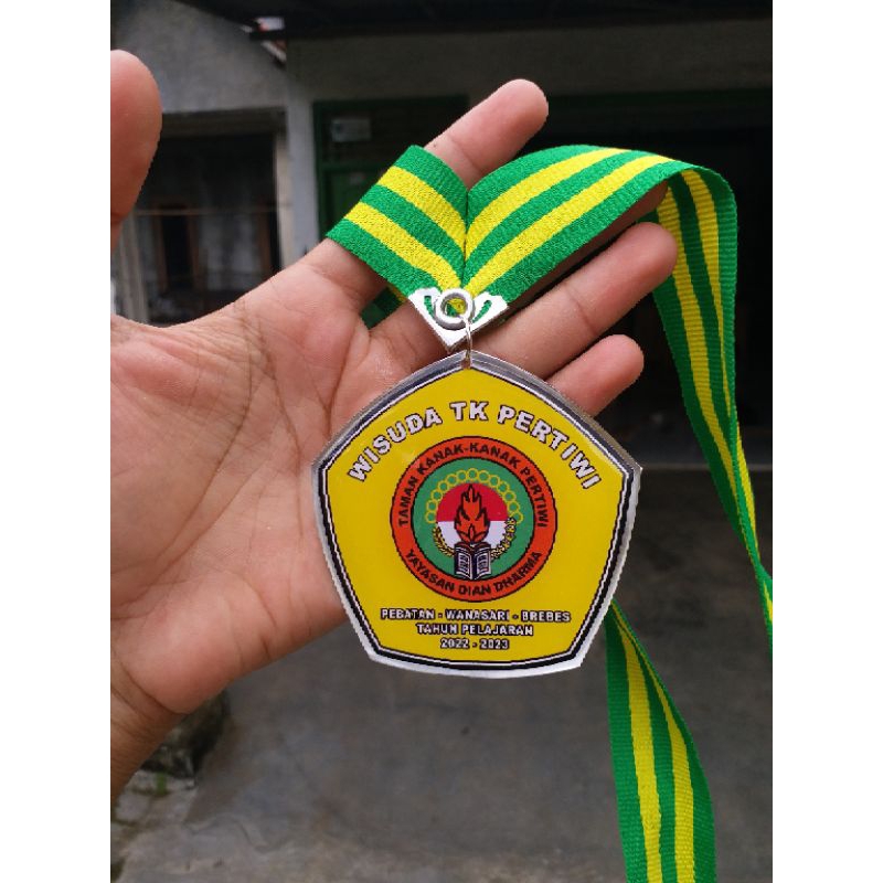 Jual Mendali wisuda/Samir wisuda/kalung wisuda resin | Shopee Indonesia