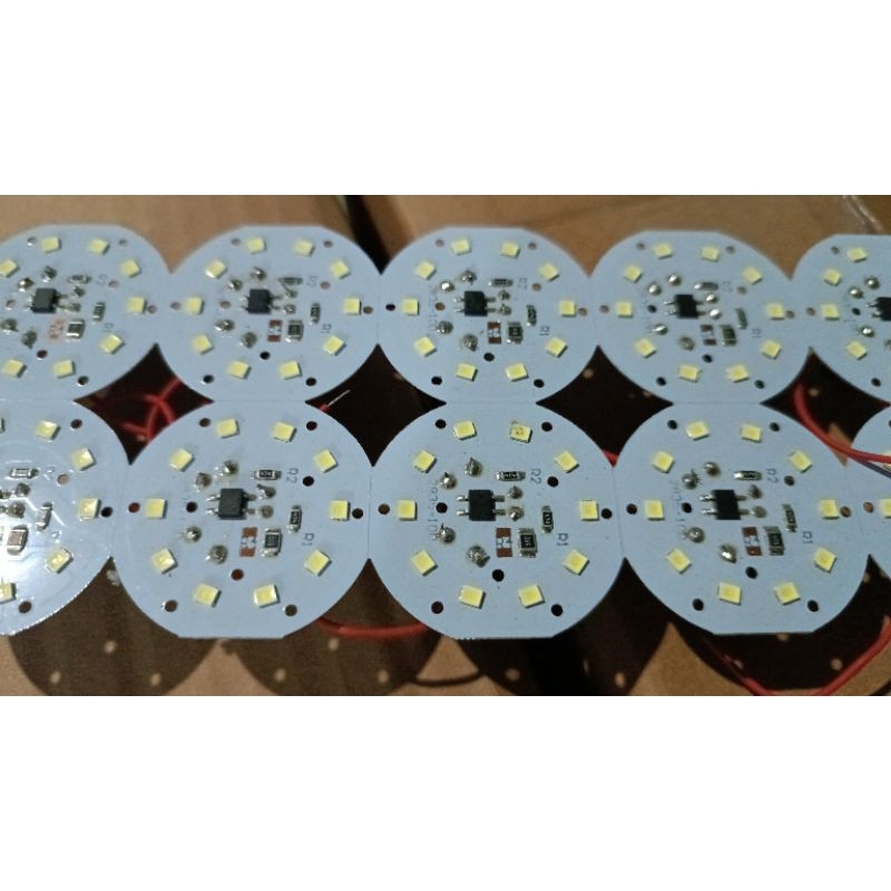 Jual lampu led 10 watt, lengkap dengan kabel tinggal colok langsung ...