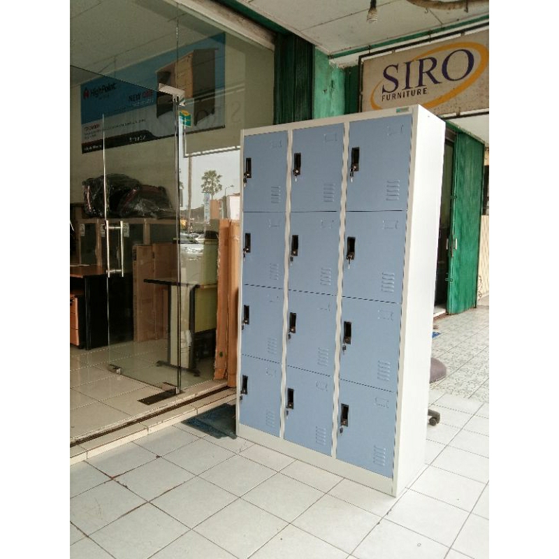 Jual Locker Besi 12 pintu MODERA ML8812 Molek Furniture | Shopee Indonesia