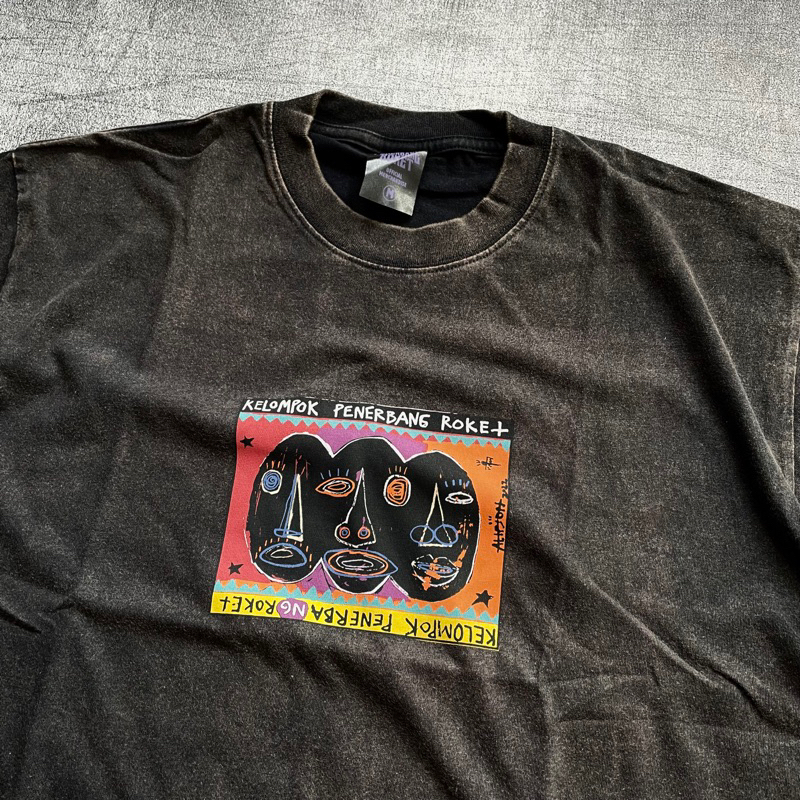 Jual Tshirt KELOMPOK PENERBANG ROKET X ALIPJON Official Merchandise ...