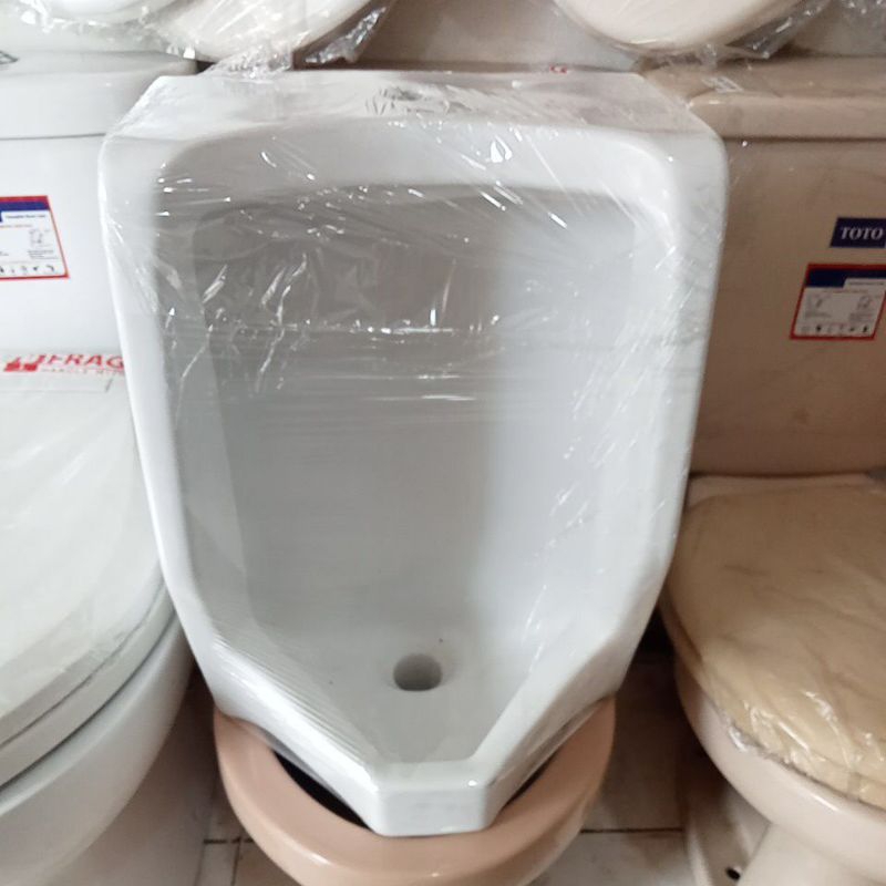 Jual URINOR TOTO U57 TEMPAT KENCING PRIA | Shopee Indonesia