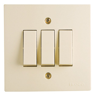 Jual BROCO SAKLAR NEW GEE TRIPLE SWITCH | Shopee Indonesia