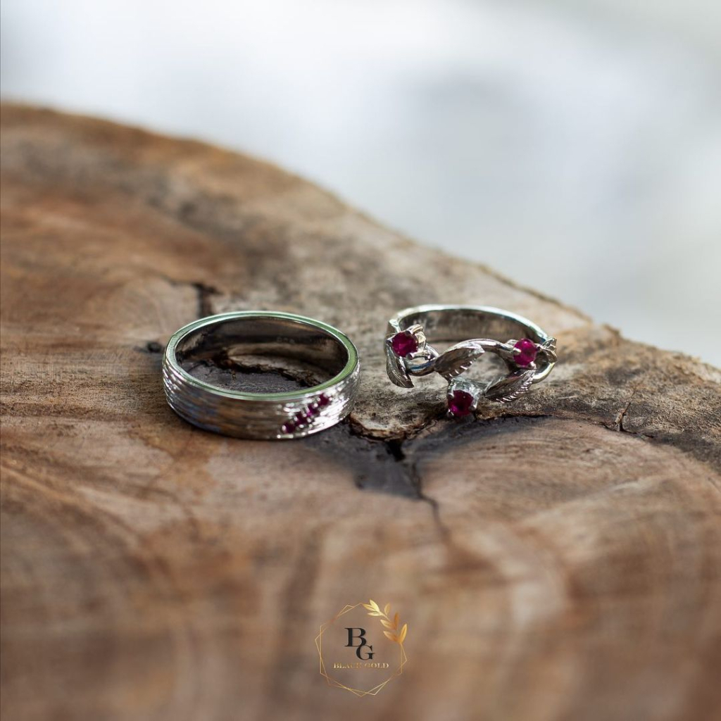 Jual Cincin Rustic Couple Emas & Palladium Finishing Silver Glossy Ring ...