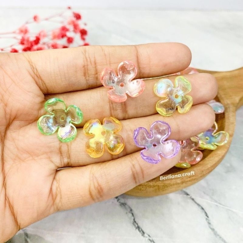 Jual ( ± 31 pcs) Mote Kelopak Bunga Clover Transparan AB | Shopee Indonesia