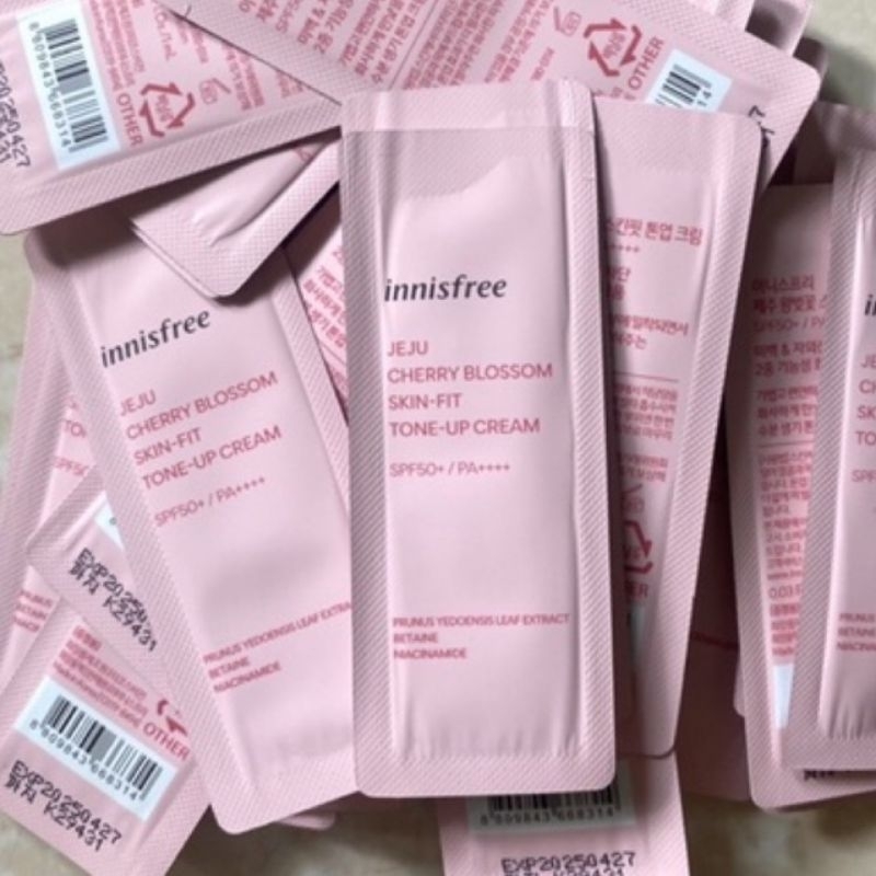 Jual Innisfree Jeju Cherry Blossom Skin-Fit Tone-Up Cream Sample ...