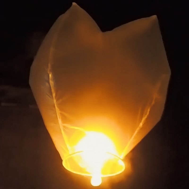 Jual Lampion Terbang atau Balon Udara Mini | Shopee Indonesia