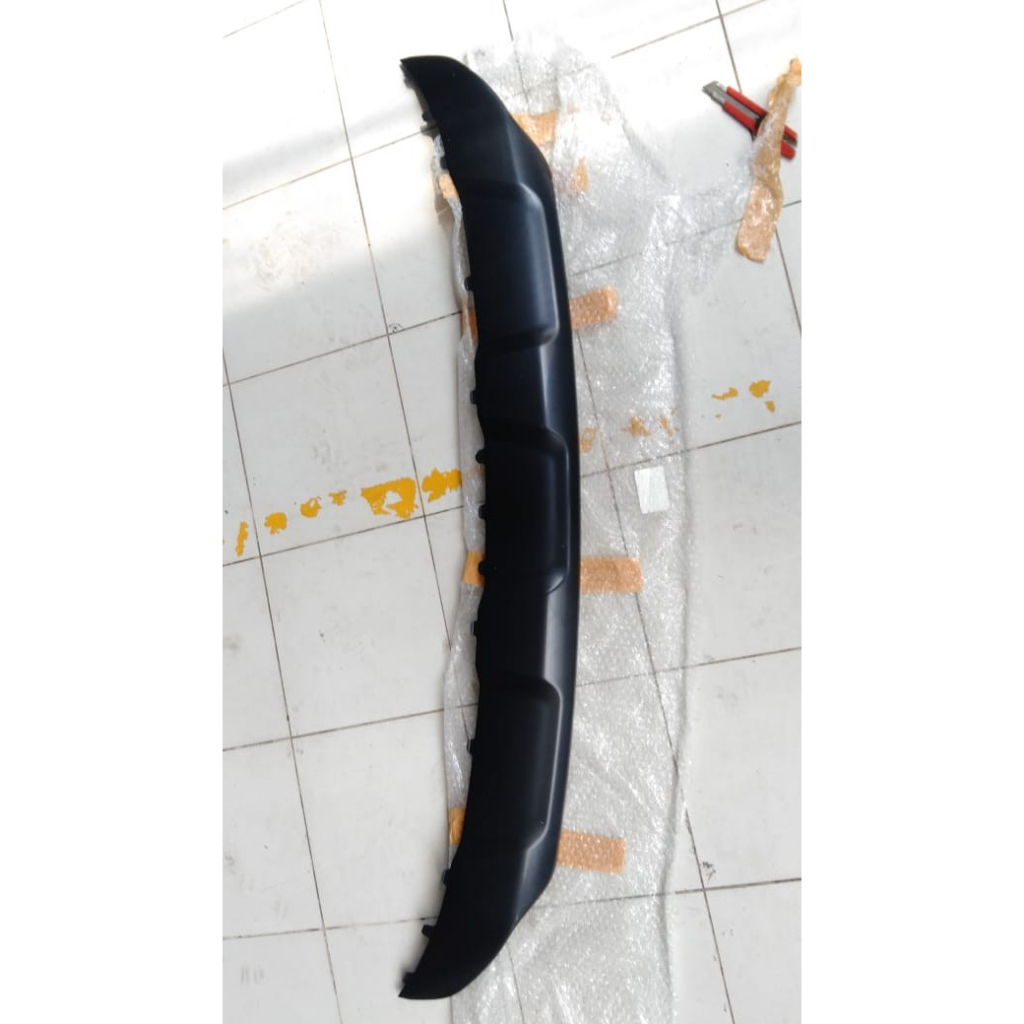 Jual spoiler bumper belakang wuling confero C L original SGMW 23960521 ...