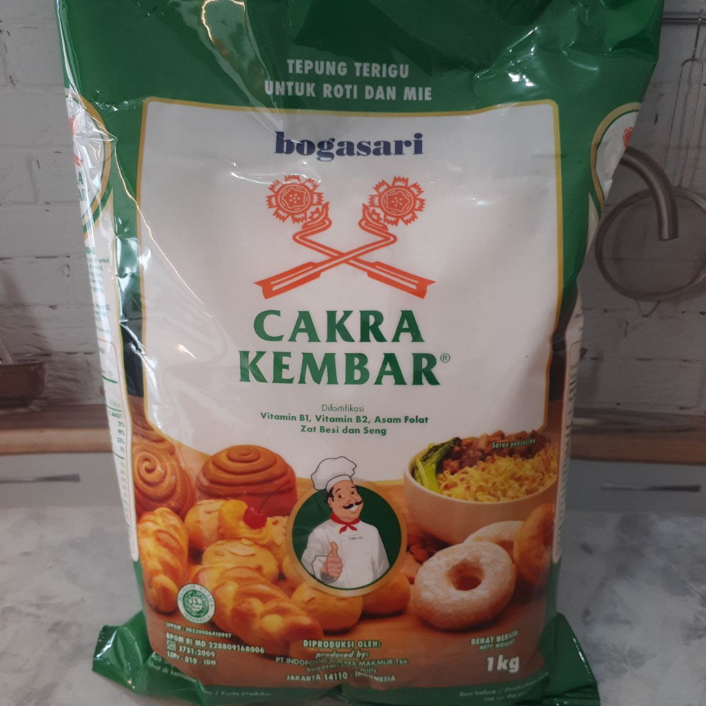Jual Tepung Terigu Cakra Kembar [Premium] 1kg | Shopee Indonesia