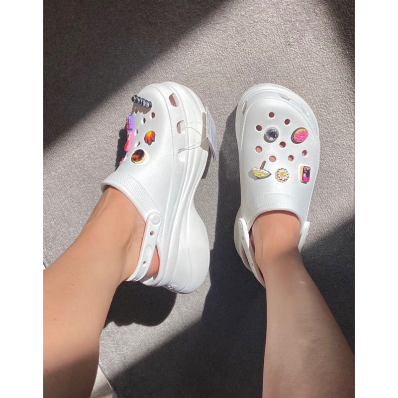 Jual Crocs Classic Bae Clog / Sandal Sepatu Wanita Crocs Clog Platfrom ...