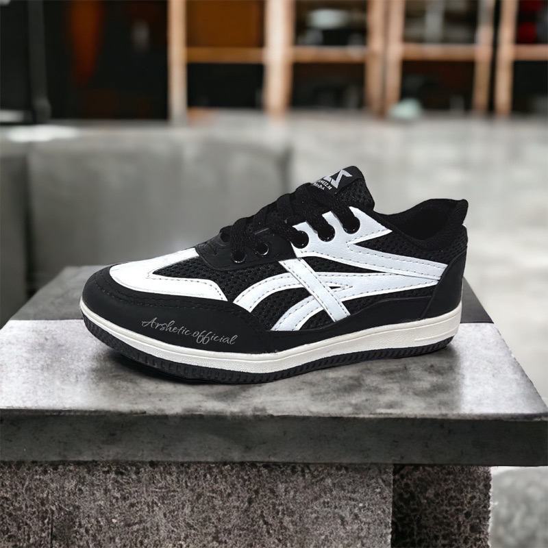 Jual Sepatu Sekolah Anak Perempuan Laki Laki Hitam Putih TK SD SMP ...