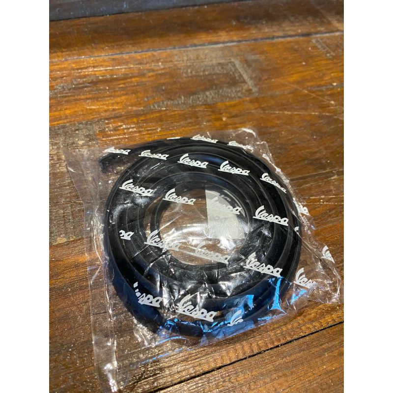 Jual karet list tangki hitam all vespa | Shopee Indonesia