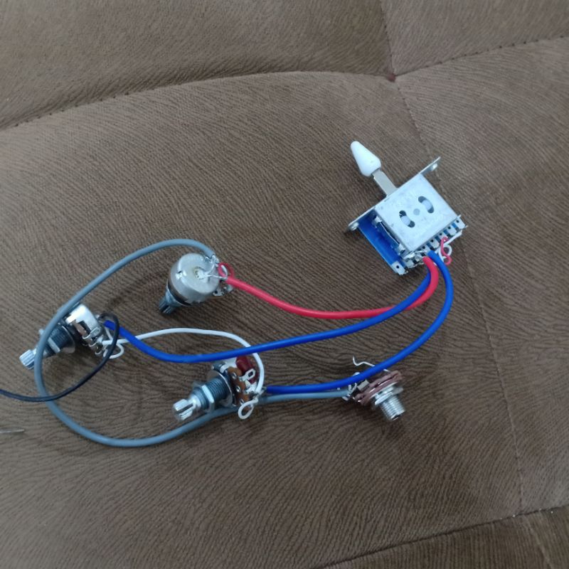 Jual wiring set stratocaster potensio switch dan Jack 2 tone 1 volume ...