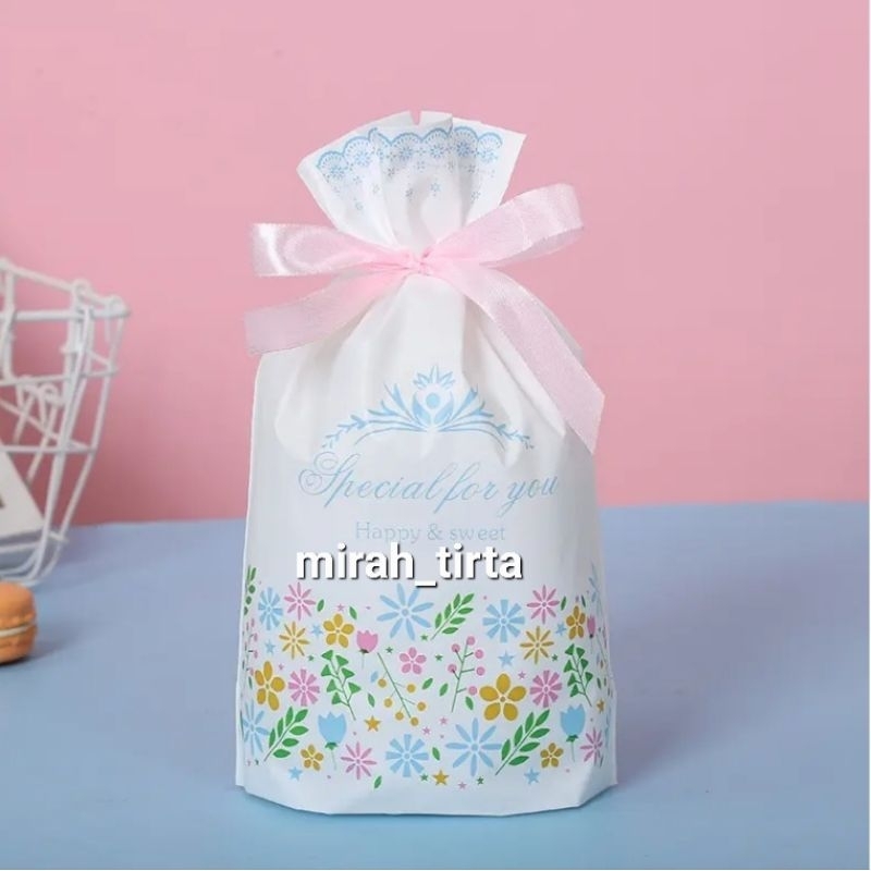 Jual 74 10 Lembar Plastik goodie bag .plastik permen serut. kantong ... Jual 74 10 Lembar Plastik goodie bag .plastik permen serut. kantong ...
