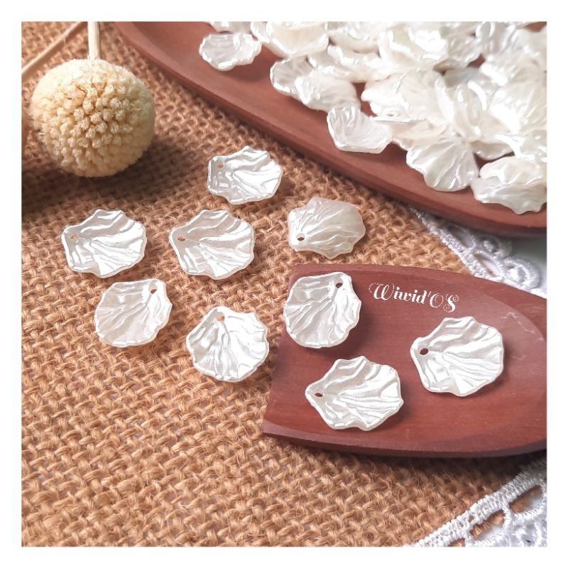 Jual (18 biji) MANIK MUTIARA DAUN KERANG 16 mm | Shopee Indonesia