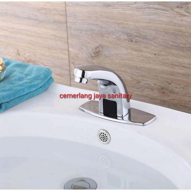 Jual Kran Wastafel Autometic Sensor Kran Cuci Tangan Sensor Model Toto ...