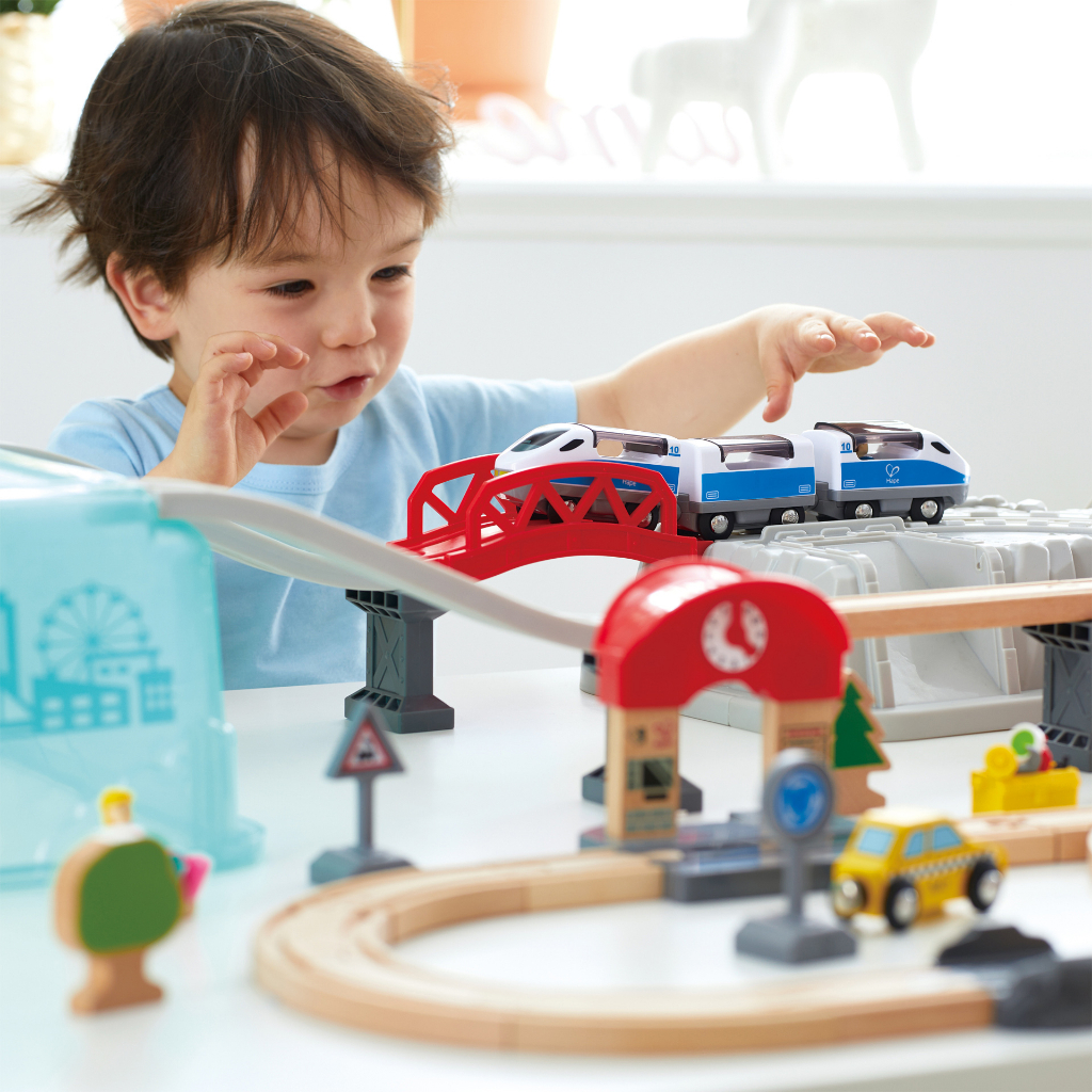 Jual HAPE City Train Bucket Set mainan edukasi kereta api anak ...
