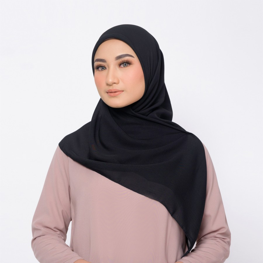 Jual PROMO Jilbab Hijab Zaskia Mecca Sana Black Hitam Kerudung Wanita ...