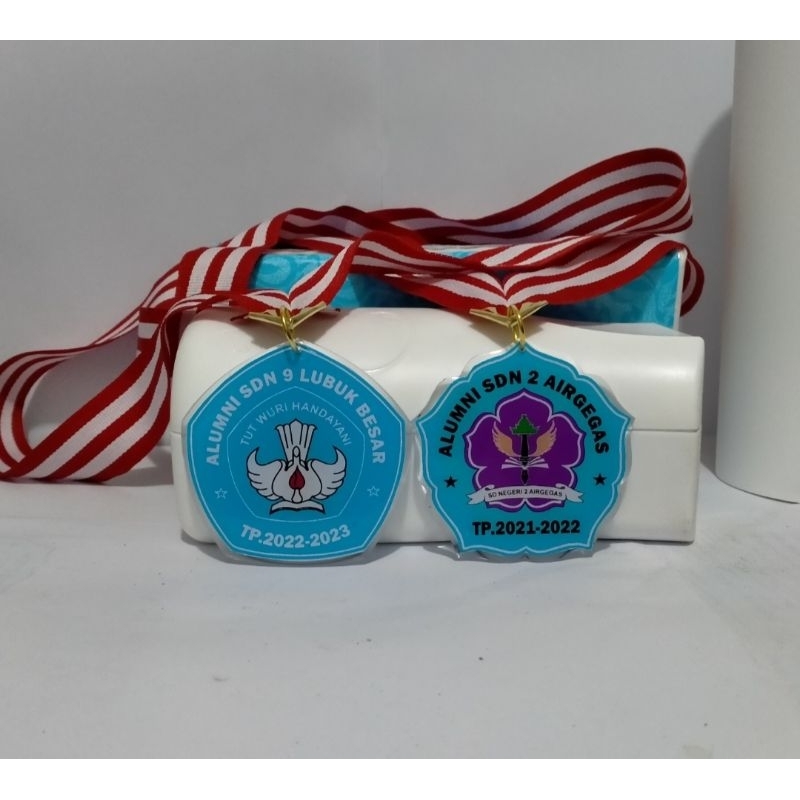 Jual Medali Akrilik Resin,Wisuda/Kelulusan | Shopee Indonesia