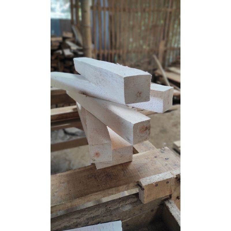 Jual Balok Kayu Sengon Laut Albasia Ukuran Tebal 5 cm , Lebar 5 cm ...