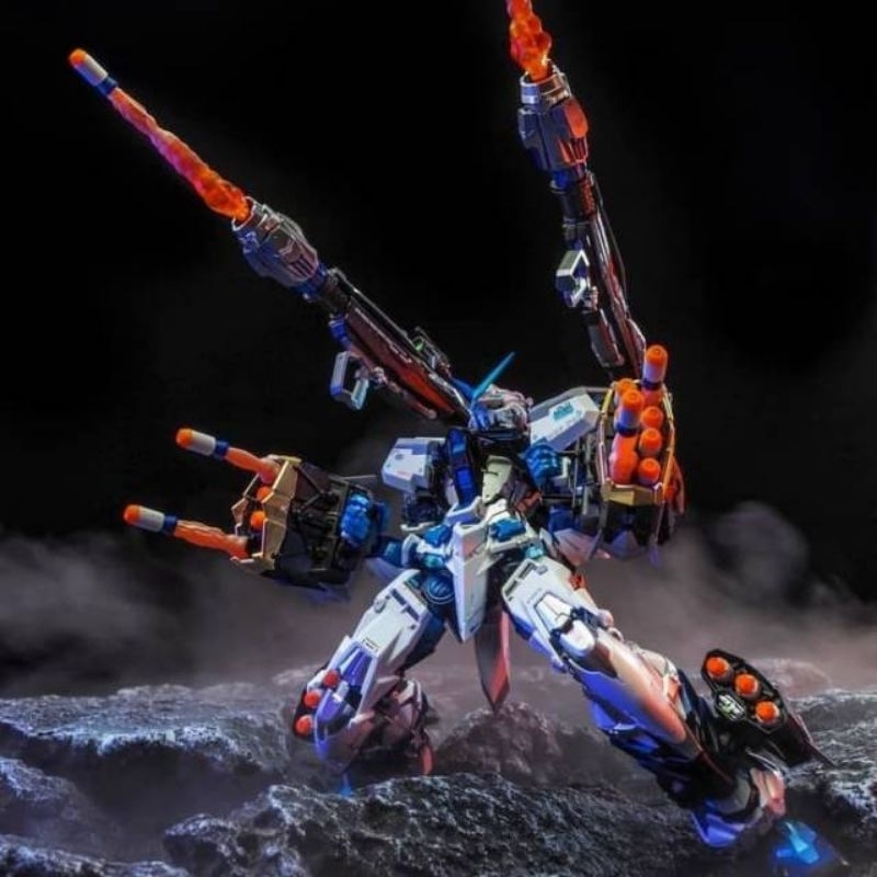 Jual MG 1/100 Astray Blue frame full armor weapon + action base + effect | Shopee Indonesia