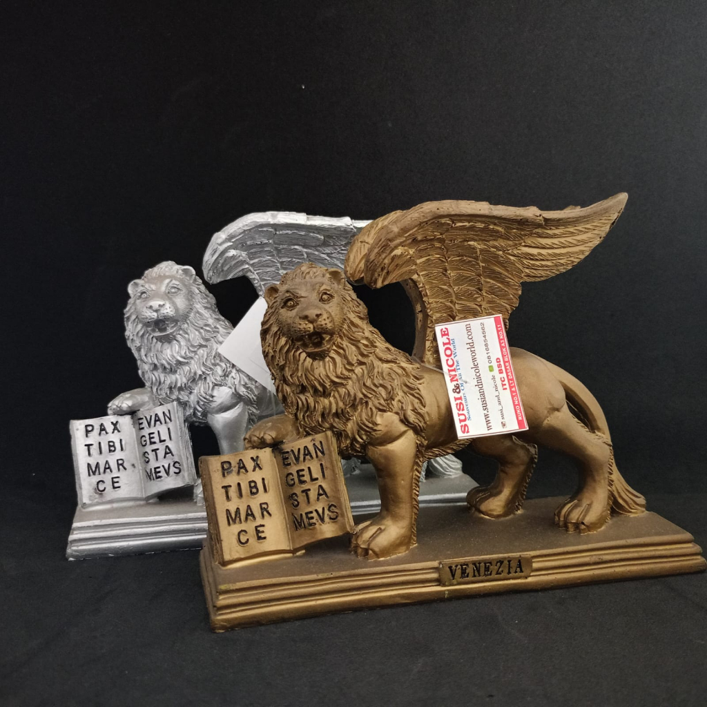 Jual Miniatur Patung Besi Arsitektur Landmark Macanegara | Shopee Indonesia