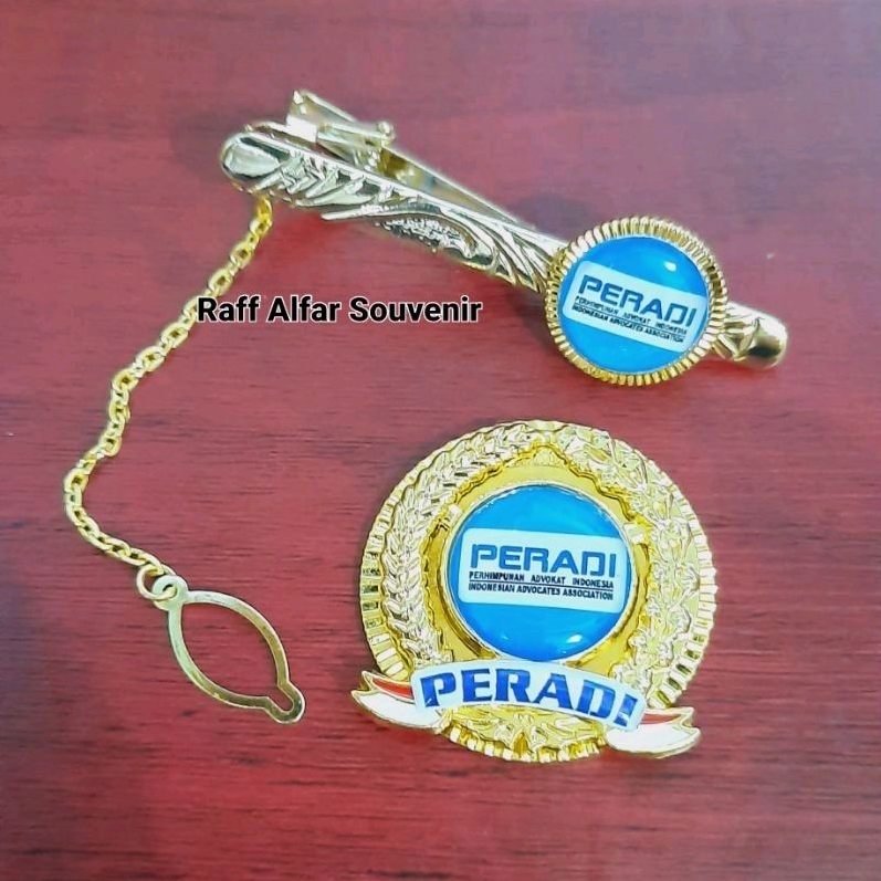 Jual Pin peradi dan jepit dasi peradi ( 1 set ) | Shopee Indonesia