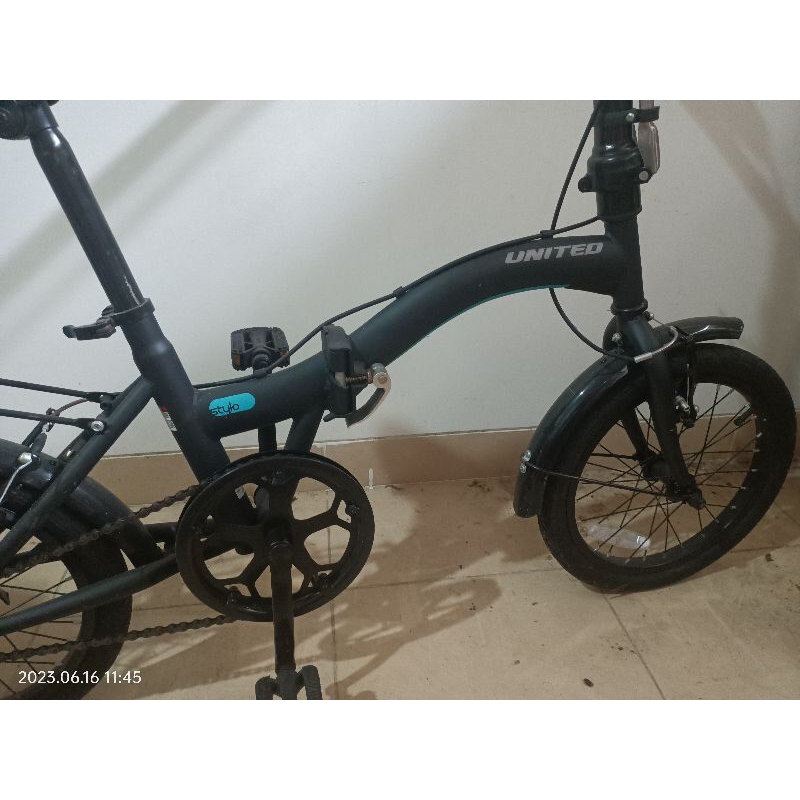 Jual Sepeda Lipat United Stylo Hitam 16 inch (Preloved) | Shopee Indonesia