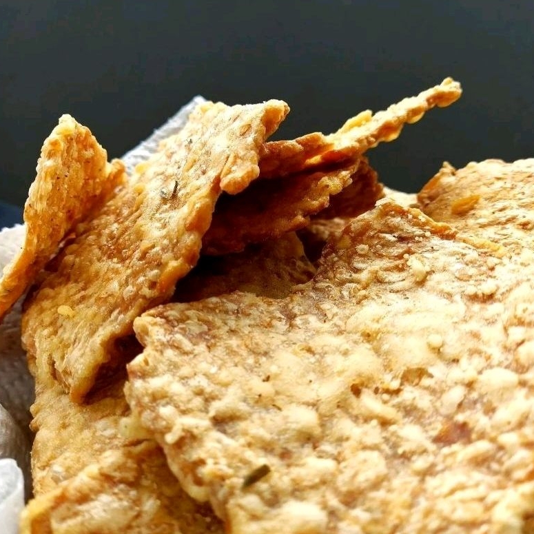 Jual Keripik Tempe Goreng Renyah Murah / Pedas dan Original Tanpa Bahan ...