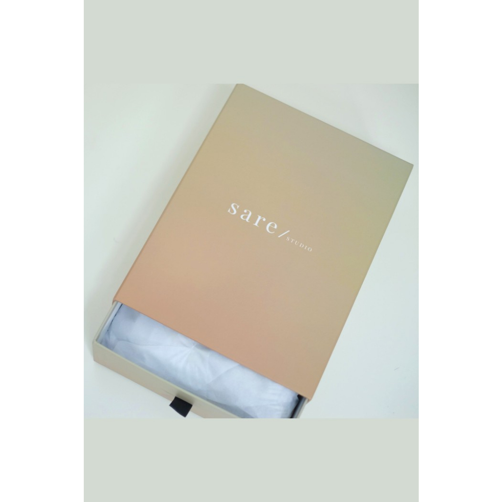 Jual Sare Studio Gift Box with Card | Shopee Indonesia