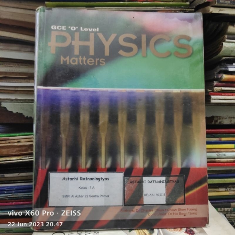 Jual BUKU GCE O.LEVEL PHYSICS MATTERS | Shopee Indonesia
