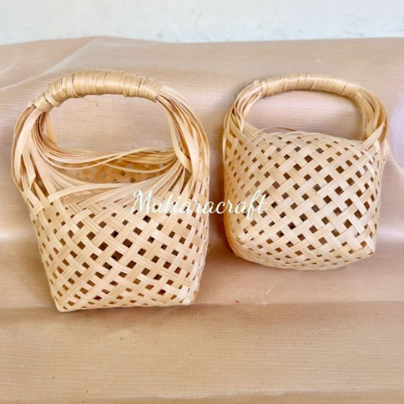 Jual ANEKA KERAJINAN BAMBU LENGKAP KERANJANG HAMPERS BAMBU KERANJANG OLEH | Shopee Indonesia