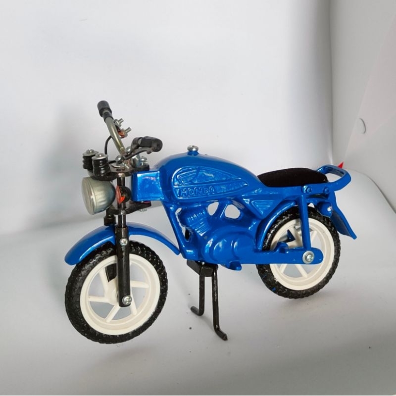 Jual Miniatur motor CB warna biru dari besi | Shopee Indonesia
