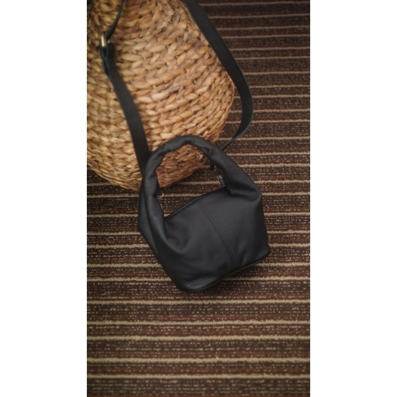 Jual RFL GENUINE LEATHER - HOBO MINI V1 - TAS SLINGBAG WANITA KULIT ...