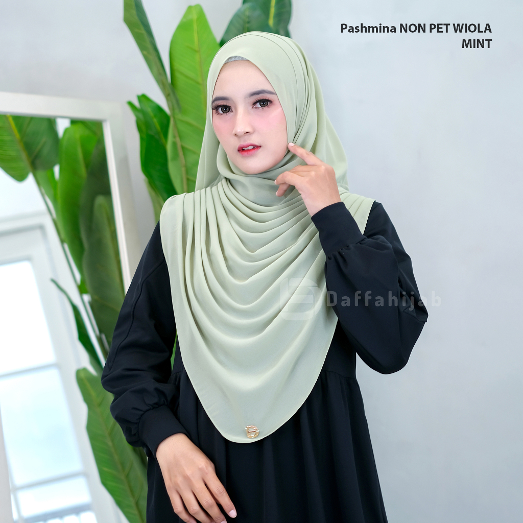 Jual GRADE B NEOLA WIOLA Warna lain Pashmina semi instan Neola - Wiola ...