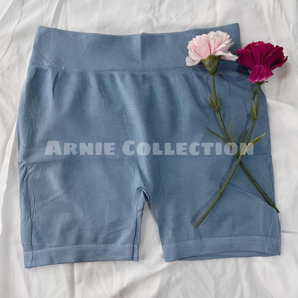 Jual CELANA HOTPANTS WANITA HIGHWAIST / LEGGING PENDEK 3per4 / LEJING MURAH | Shopee Indonesia