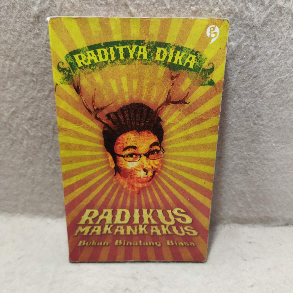 Jual Raditya Dika - Radikus Makankakus - Bukan Bintang Biasa | Shopee ...