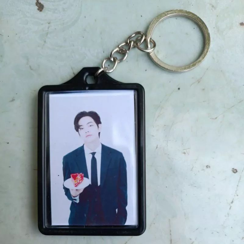 Jual Gantungan Kunci Kotak Aklirik Frame Hitam Pakai Poto Sendiri ...